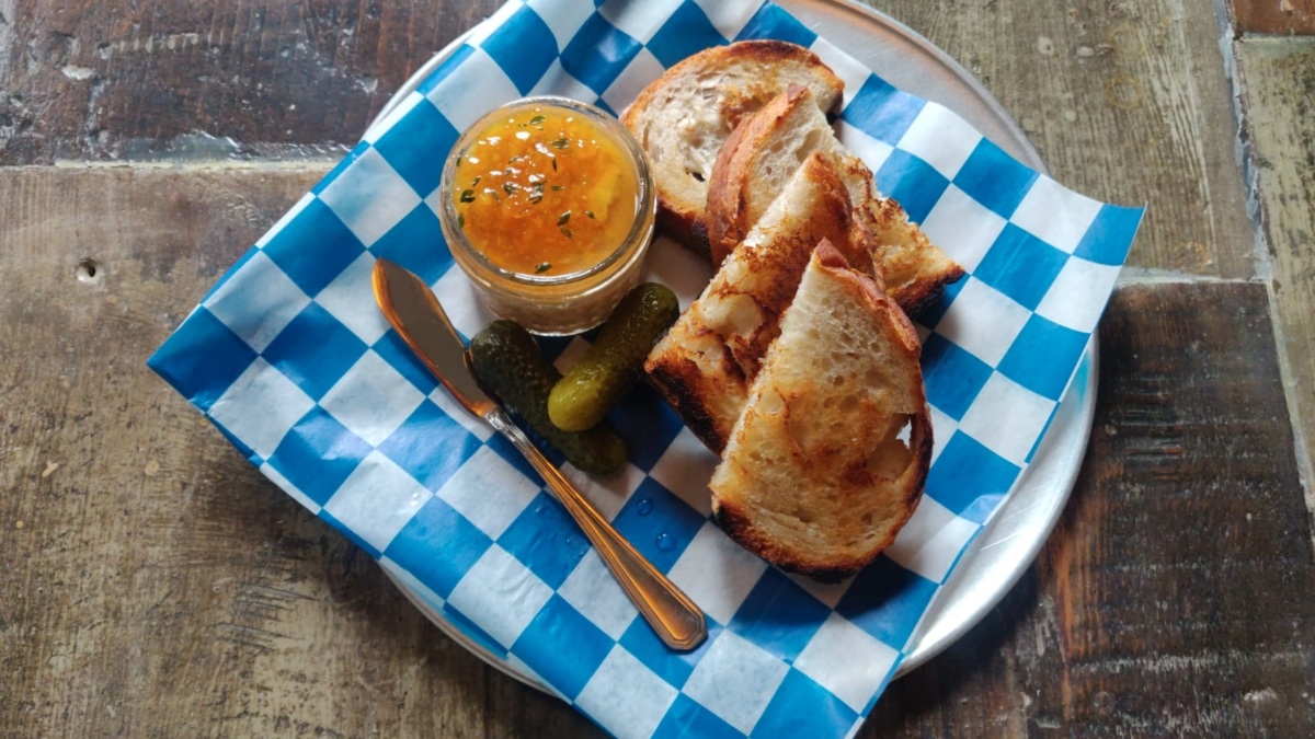 The June Hit List: En Passant, mfk, Giant, The Hot Dog Box, and More ...