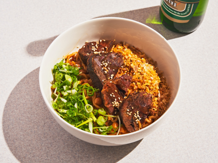At Wenwen in Brooklyn, Eric Sze Channels the Tastes of Home — Resy ...