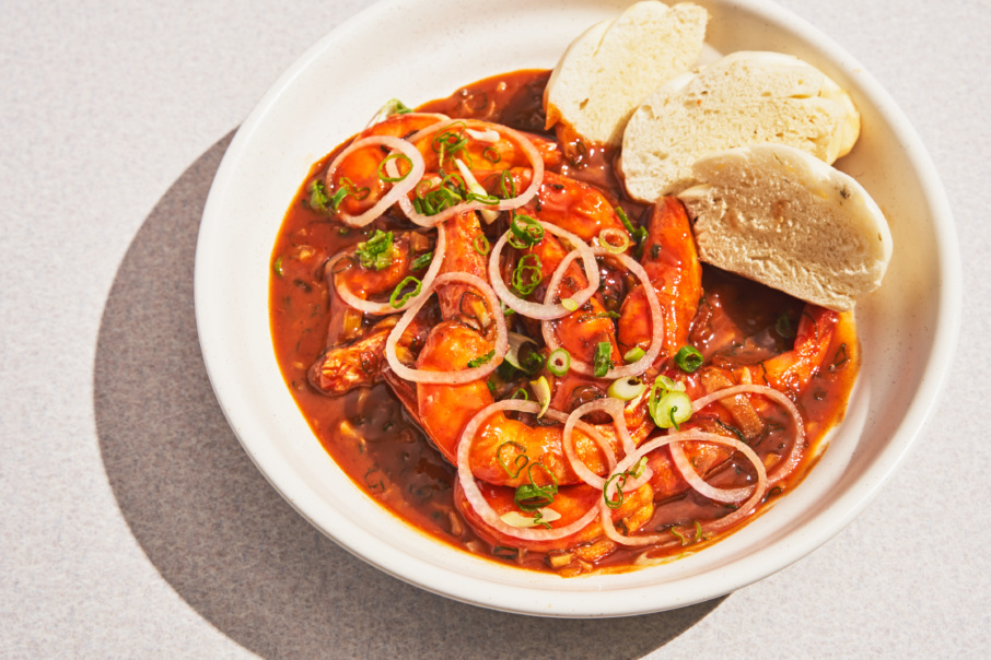 At Wenwen in Brooklyn, Eric Sze Channels the Tastes of Home — Resy ...