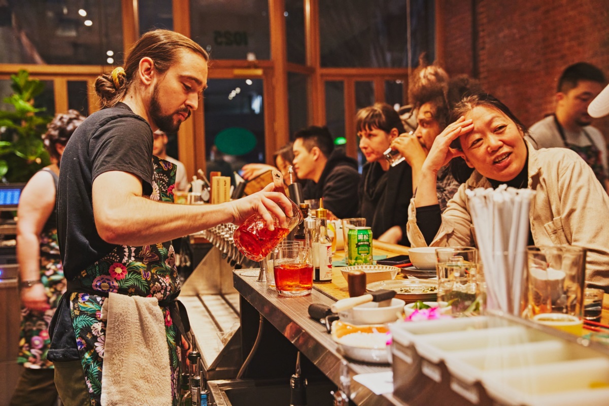 At Wenwen in Brooklyn, Eric Sze Channels the Tastes of Home — Resy ...