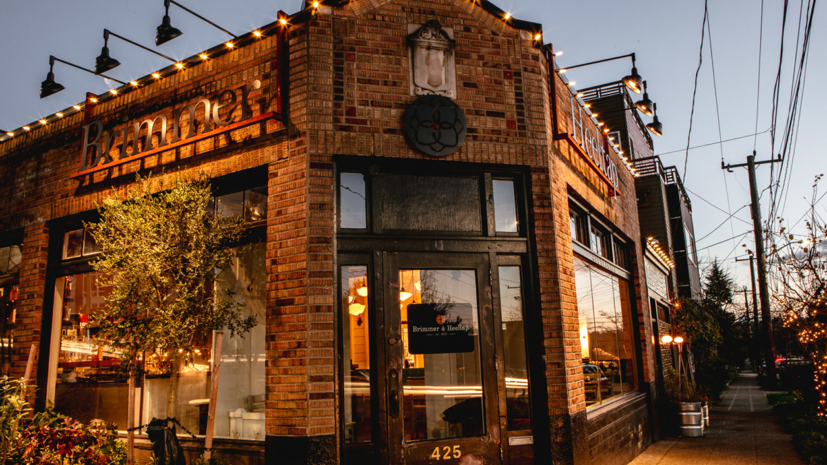 An Appreciation of Dick's Drive-In, Seattle's Timeless Burger Stop ...