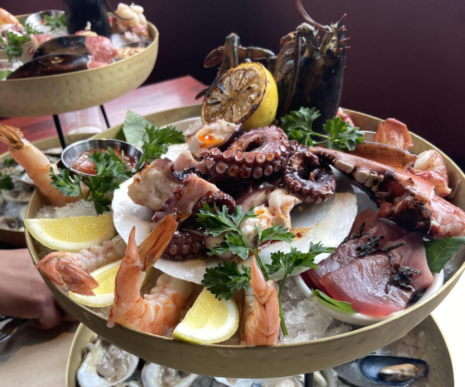 The Trick to Getting into Obélix — And What to Eat Once You’re There ...