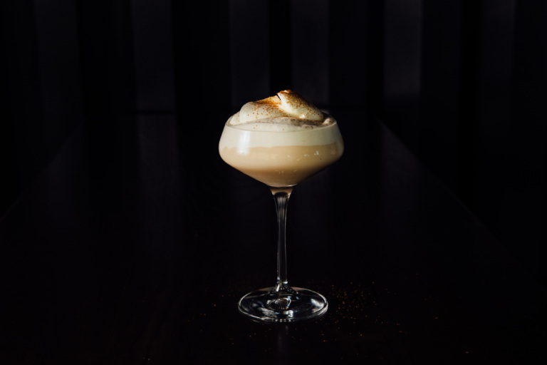 What to Eat and Drink at Valedor, Chicago's New Cocktail Bar
