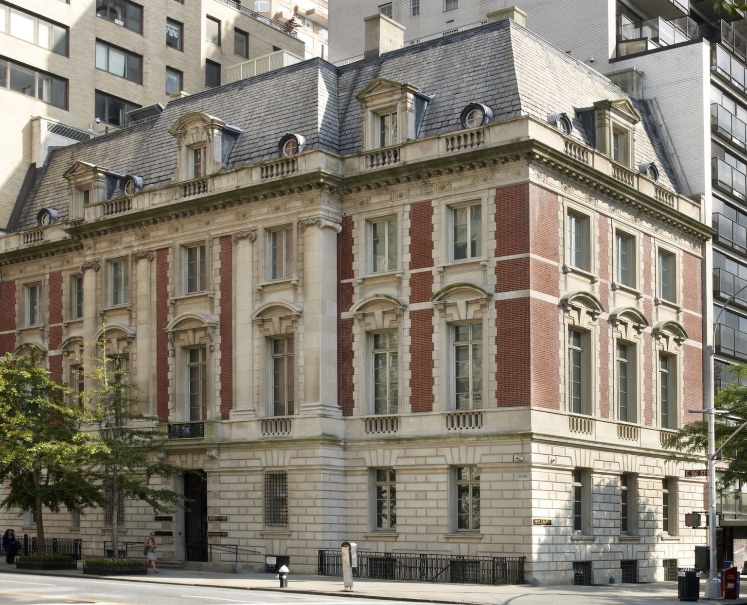 Café Sabarsky Is Manhattan’s Ultimate Coffee Break — Resy | Right This Way