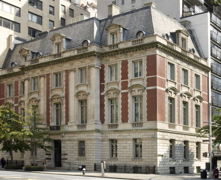 Café Sabarsky Is Manhattan’s Ultimate Coffee Break — Resy | Right This Way
