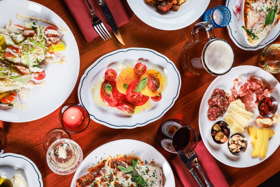 Inside Chicago's Void, Serving Old School Italian American