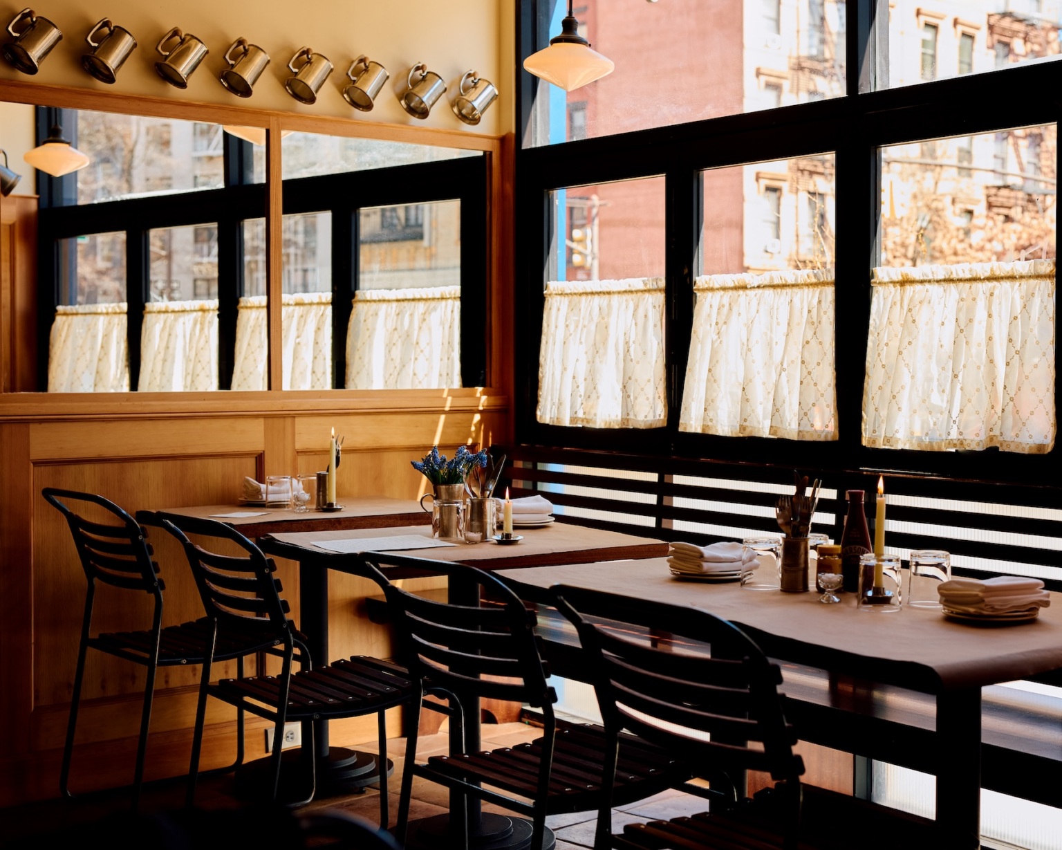 Dean’s Is an Ode to the British Pub — Resy | Right This Way